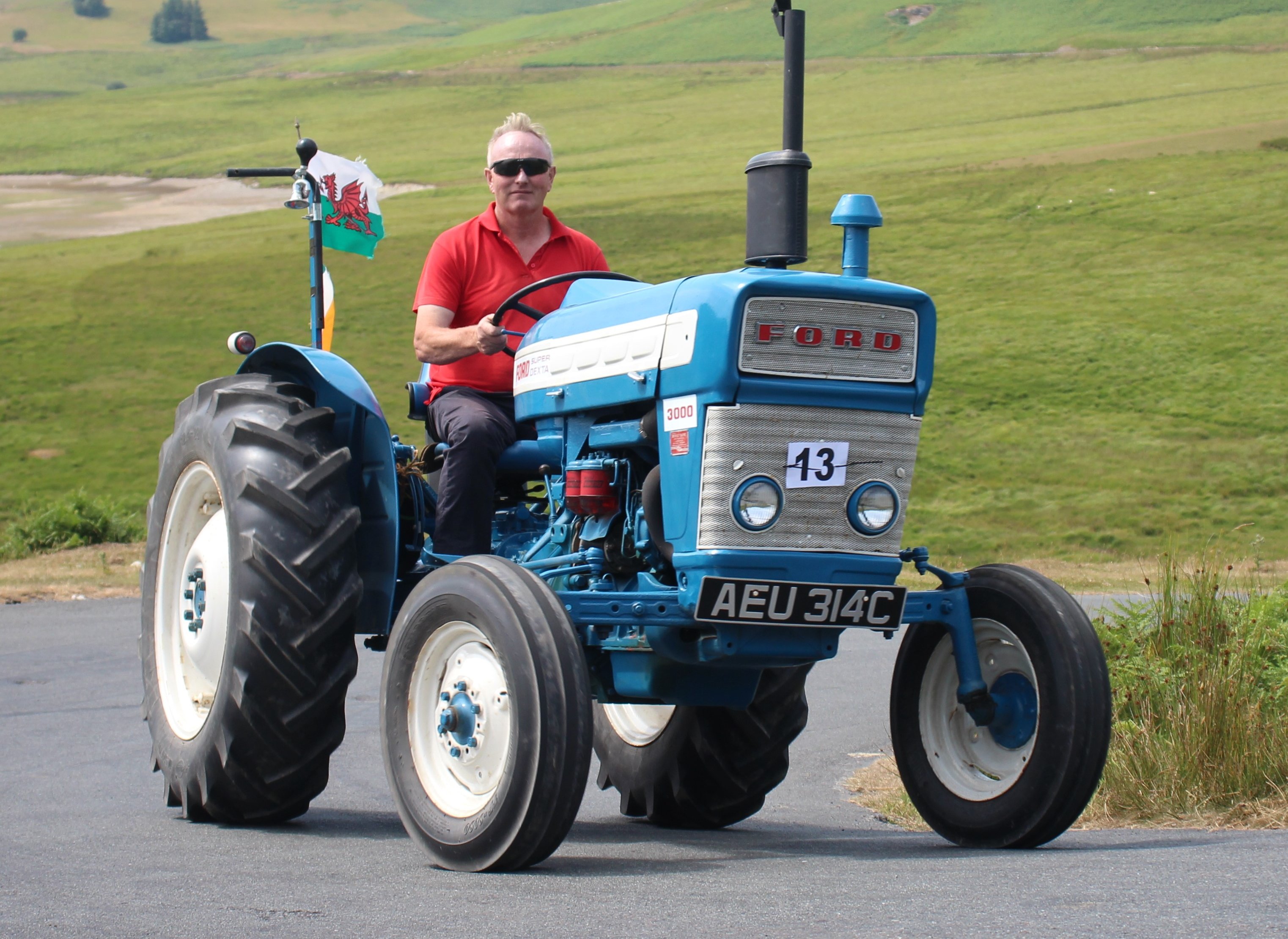 Welsh National Tractor Road Run heads to Llanwrtyd | brecon-radnor.co.uk